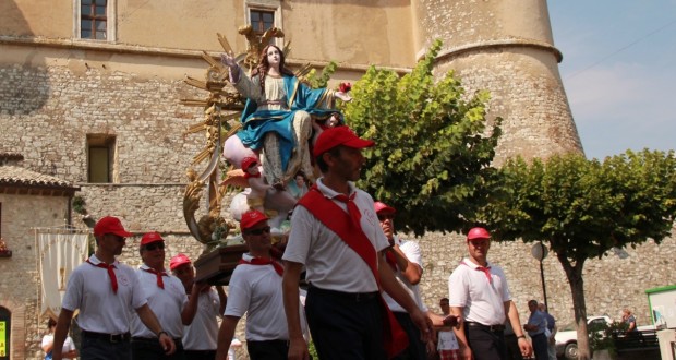AD ALVIANO LA SFILATA DEI PORTANTINI E DEI CAVALIERI DELL’ASSUNTA ...
