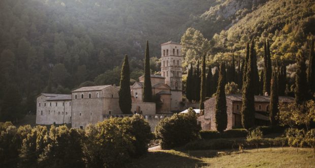 “Passeggiando con Gusto” lungo i sentieri dei taglialegna della ... “Passeggiando con Gusto” lungo i sentieri dei taglialegna della ...