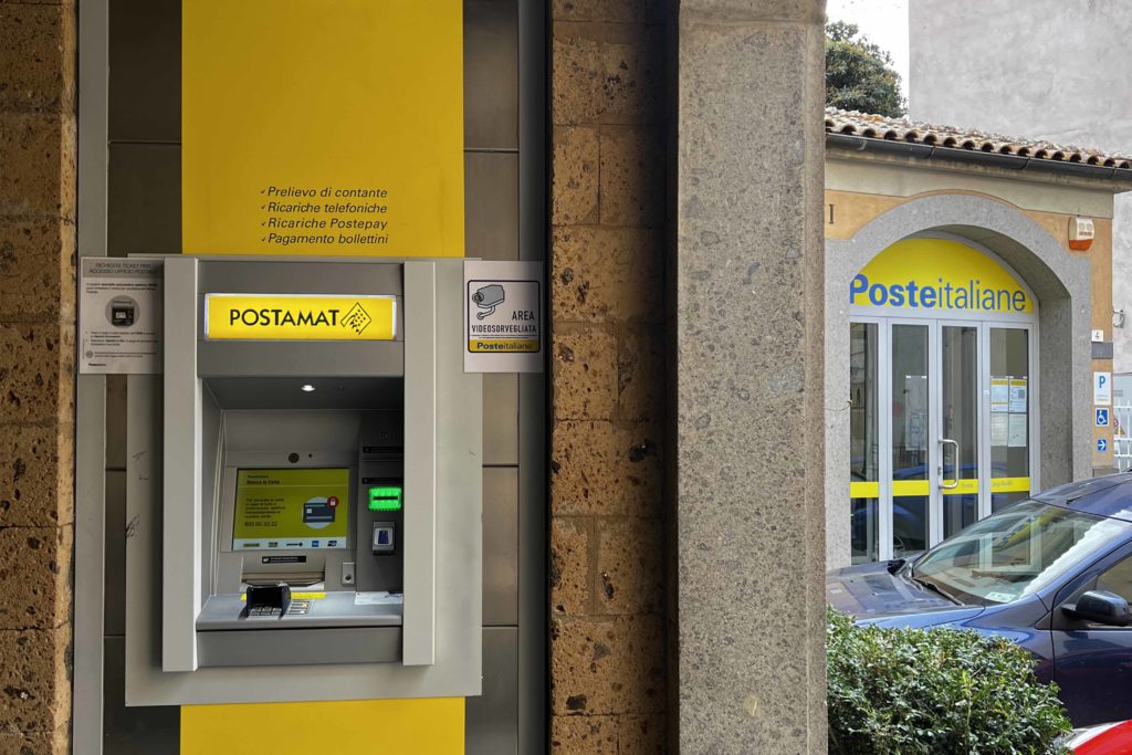 Poste Italiane: installato ad Orvieto atm Postamat di nuova generazione ...